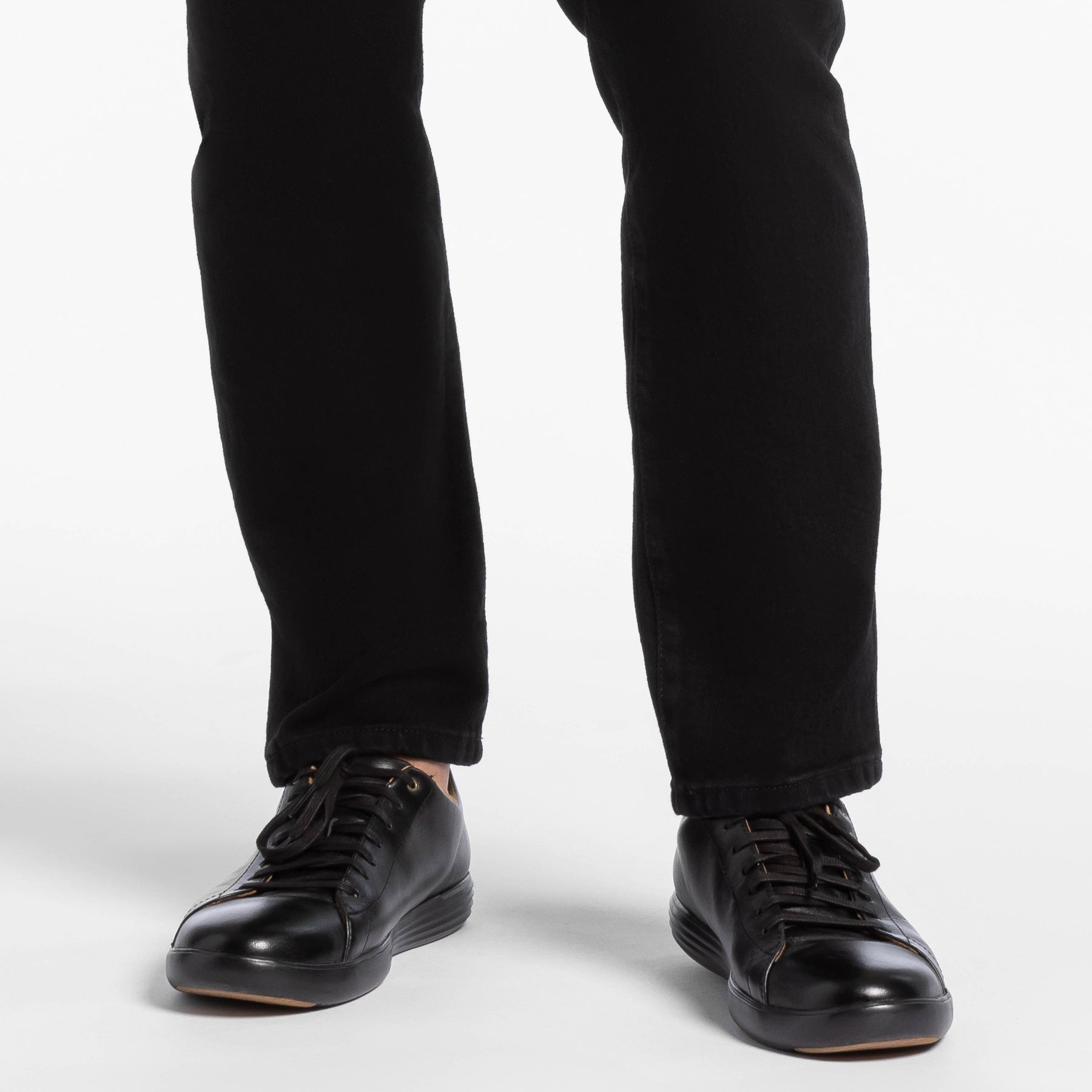 Ash & Erie Classic Black Bull Denim Jeans for Short Men
